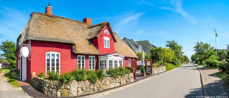 Föhr: Daytrip by boat to Amrum - A Scenic Journey With a Lot to Offer