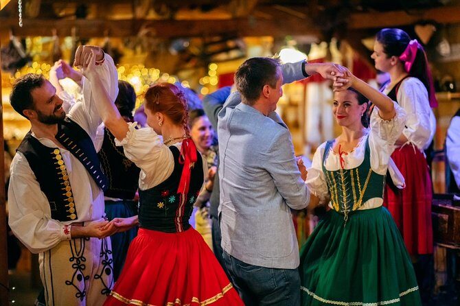 Folklore Dinner with Unlimited Drinks 4course Menu - Key Points