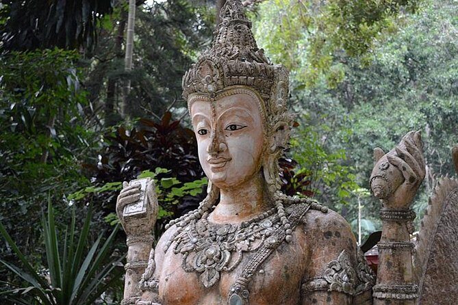Follow monks trails Hiking & Alms Offering Doi suthep - Practical Tips for Travelers