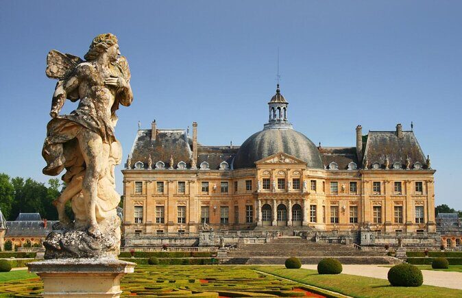 Fontainebleau and Vaux Le Vicomte Private Day Tour from Paris - Key Points