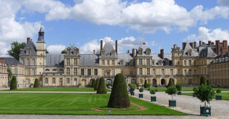 Fontainebleau: Palace Private Guided Tour with Ticket - FAQs