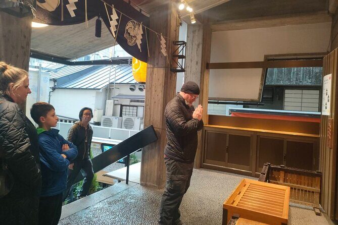 Food and Hidden Gems Tour in Shimbashi with a Private Local Guide - Hidden Cultural Gems