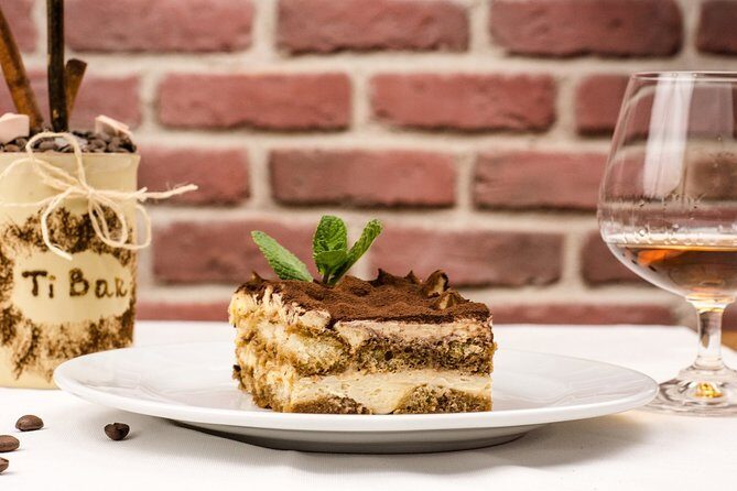 Food stroll & tasting in Milan city centre - Key Points