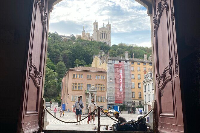 Food Tour by night - The Sum Up: An Authentic Evening in Lyon