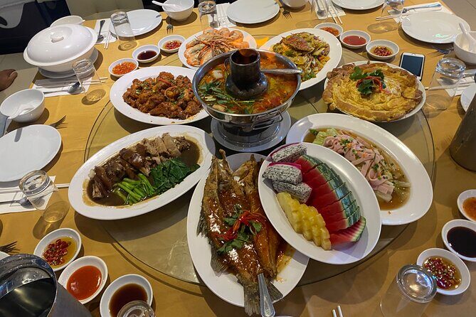 Food Tours with lovely university students - What to Expect from the Food Tour Experience