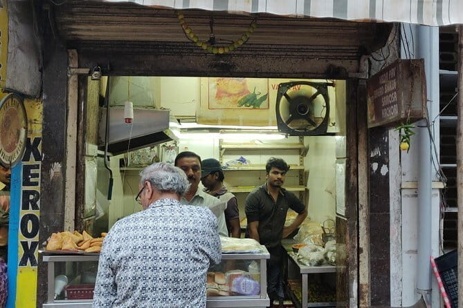 Food Trail In Sowcarpet With Transport And Dinner - Chennai - Who Should Consider This Tour?