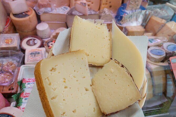 Foodie Full Lunch Tour Experience with a Local Sommelier in Pisa - The Sum Up