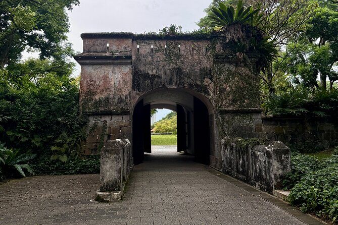 Fort Canning and Singapore River Join In Walking Tour - Introduction