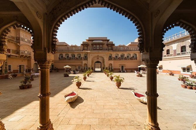 Forts and Palaces Tour of Jaipur (guided full day tour in AC car) - Practical Details and What to Expect