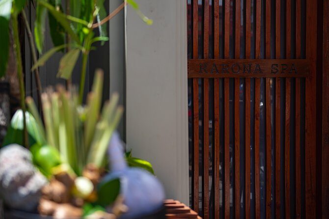 Four Hand Bliss (65 Mins) + Free Pick up or Drop Back - Who Should Consider This Experience?