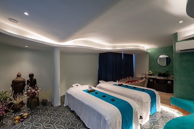 Four Hand Relaxing Oil Massage - The Experience in Detail