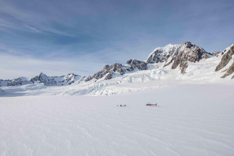 Fox Glacier: Fox Glacier and Mount Cook Helicopter Flight - An In-Depth Look at the Fox Glacier Helicopter Experience