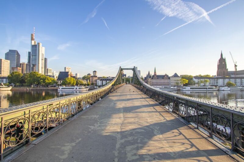 Frankfurt: Capture the most Photogenic Spots with a Local - Practical Details and Value