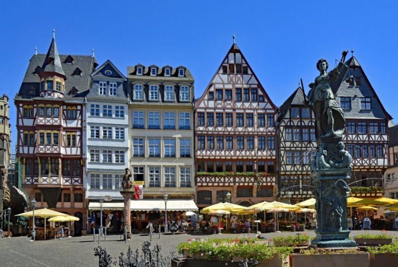 Frankfurt: Classic Public Walking Tour - Key Points