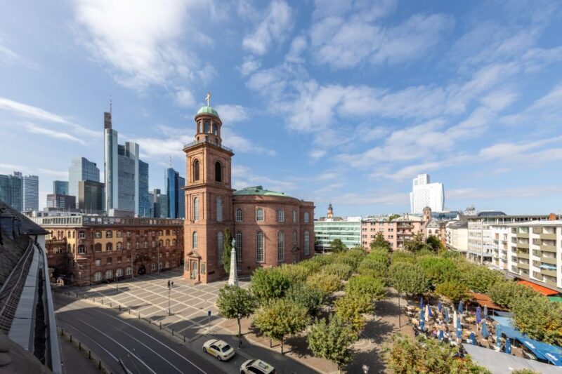 Frankfurt: Highlights and New Old Town English-Language Tour - The Experience: What You Can Expect