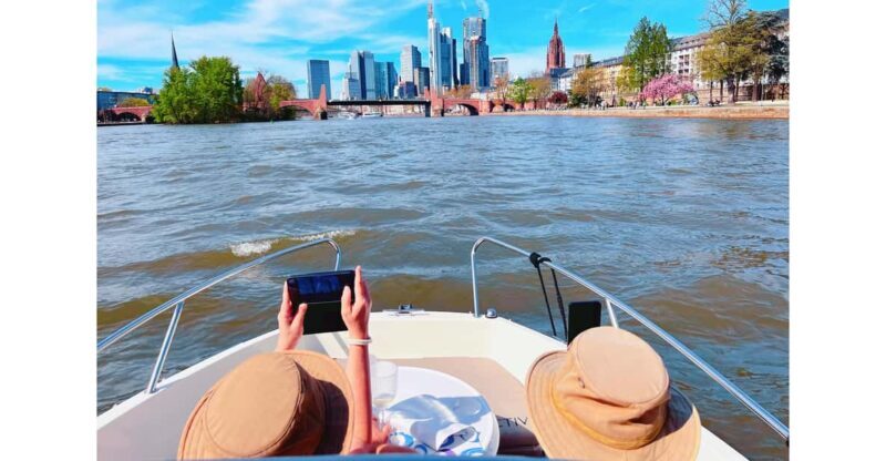Frankfurt: Private Skyline Sightseeing Boat Tour - Key Points