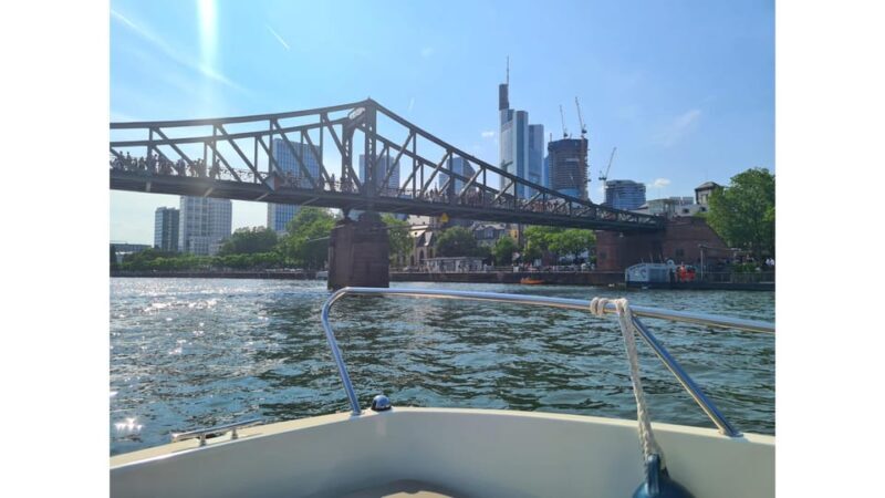 Frankfurt: Private Sport Boat Tour - Speed, Fun & Skyline - What to Expect During Your Tour