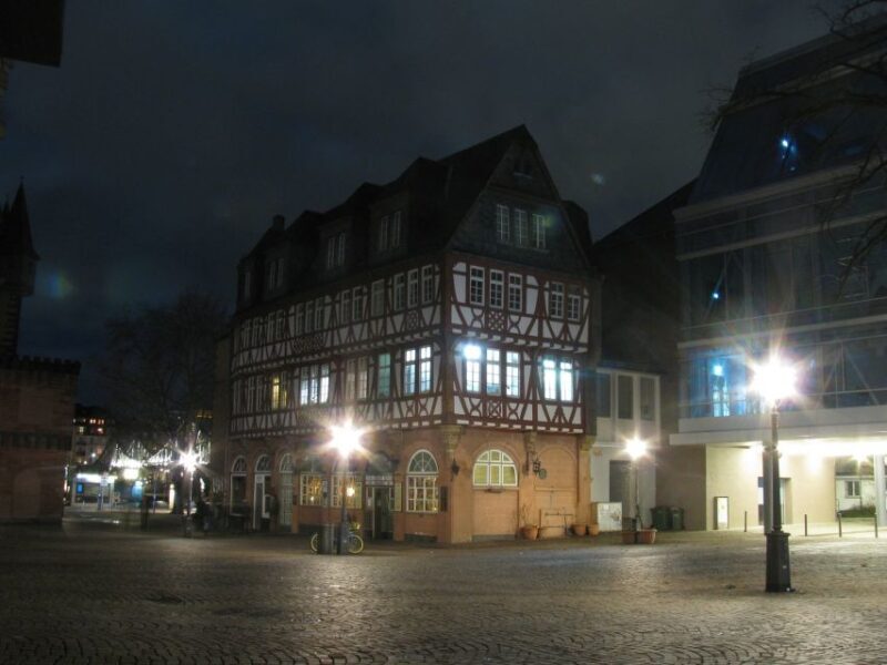 Frankfurt: Scary Sightseeing Tour with The Hangman - The Experience and Atmosphere
