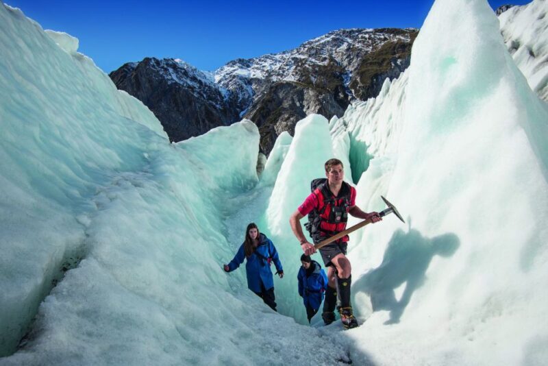 Franz Josef: 2.5 Hour Glacier Hike with Helicopter Transfer - The Experience in Detail