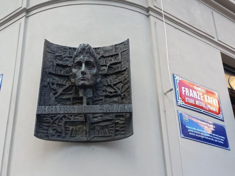 Franz Kafka and his Prague - Deep Dive into the Stops and Stories