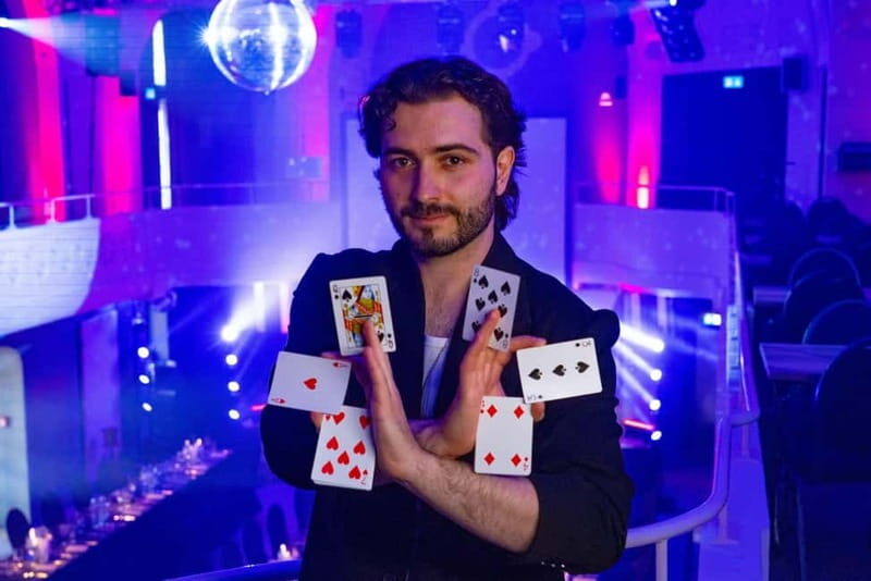Frauenbad Heidelberg: Magic Dinner with Chris Stark (DE & EN) - A Detailed Look at the Frauenbad Heidelberg Magic Dinner Experience