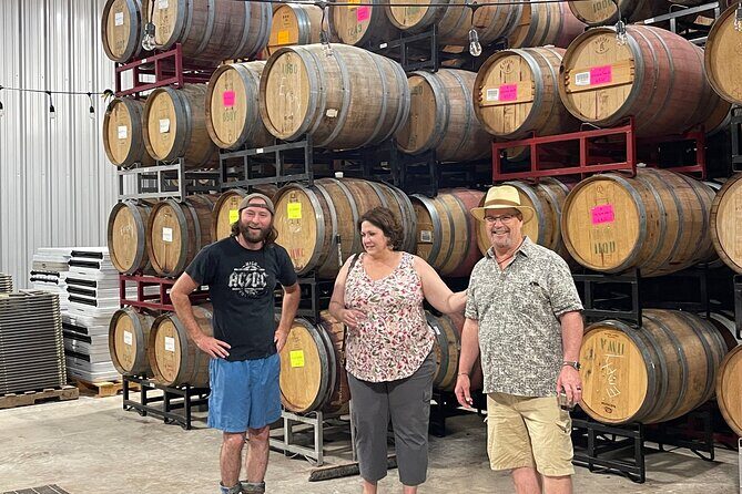 Fredericksburg Texas Area Wine Tastings: 3 Wineries and Lunch - Transportation, Timing, and Group Dynamics