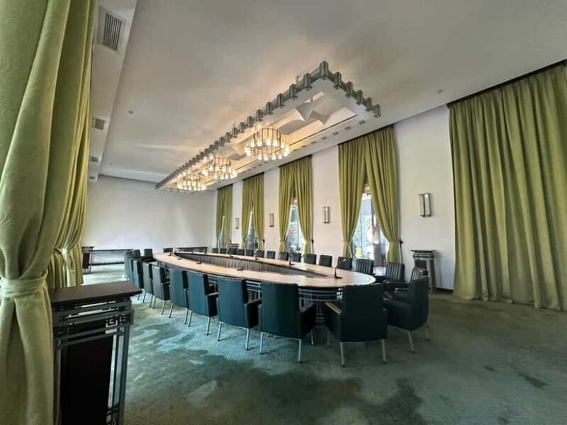 Free E-sim Saigon Instagram Half-Day Tour (Multilingual) - Key Points