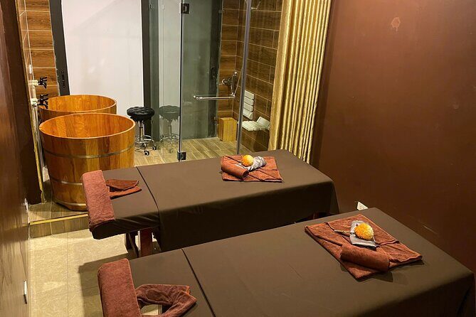 (Free Pick-up) Foot Massage In Hanoi Old Quarter - Who Will Benefit Most?