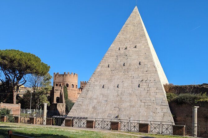 Free Urban Trekking with an Archaeologist - Practical Details and Considerations