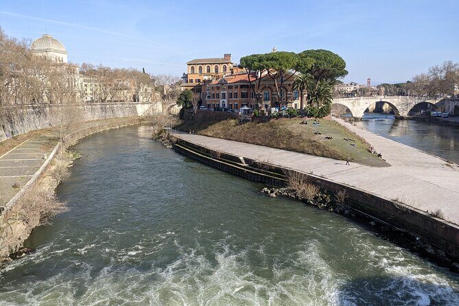 Free Urban Trekking with an Archaeologist - Who Should Book This Tour?