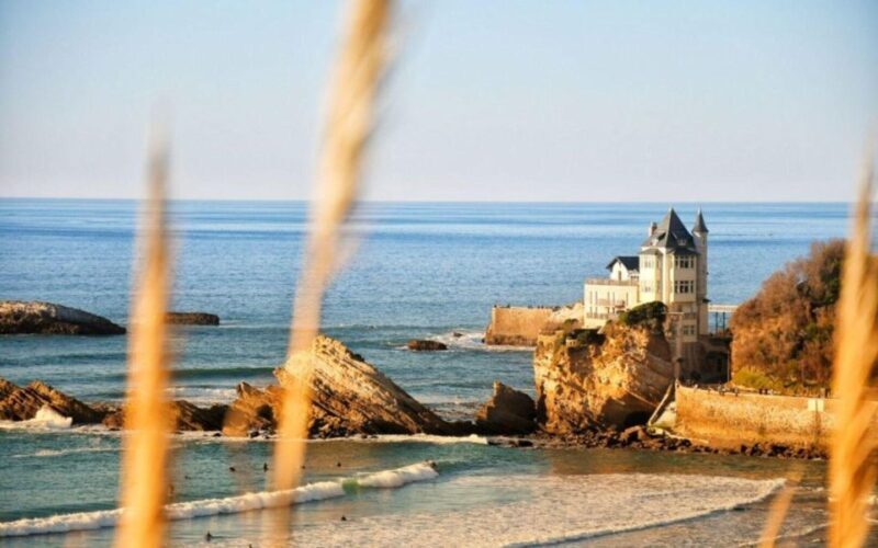 French Basque Country Coastline tour in a 70'sVW Van - Introduction: Vintage Charm Meets Coastal Beauty