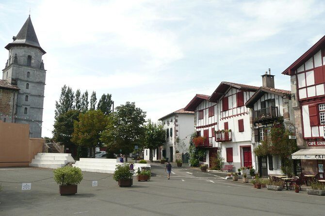 French-Basque Countryside Private tour Discover the hidden beauty of Pyrenees - What’s Included and What’s Not