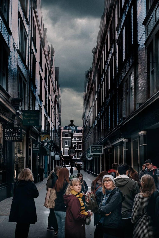 French Language: Original Harry Potter Walking Tour - Key Points