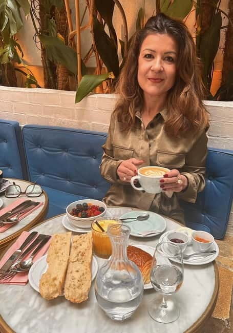 French lessons over a typical breakfast at the foot of Montmartre - Key Points