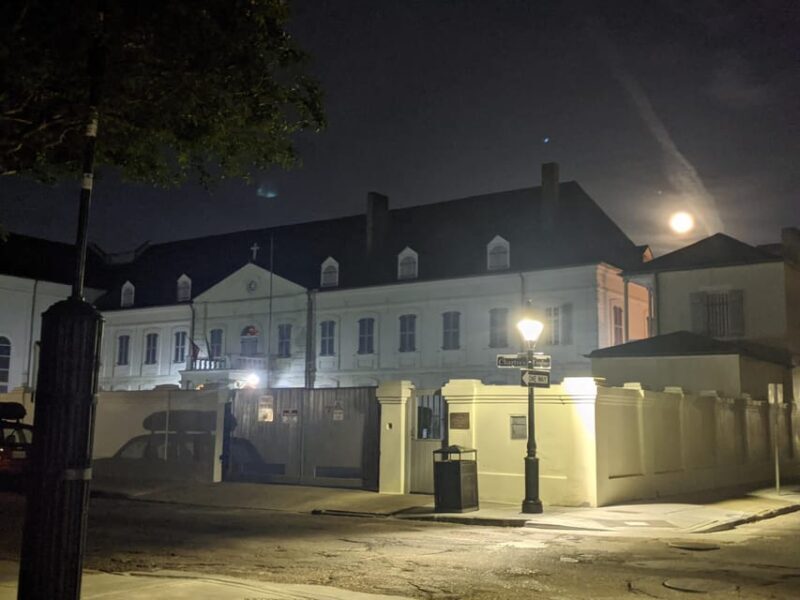 French Quarter: Haunted Hollywood Ghost Tour in New Orleans - Key Points