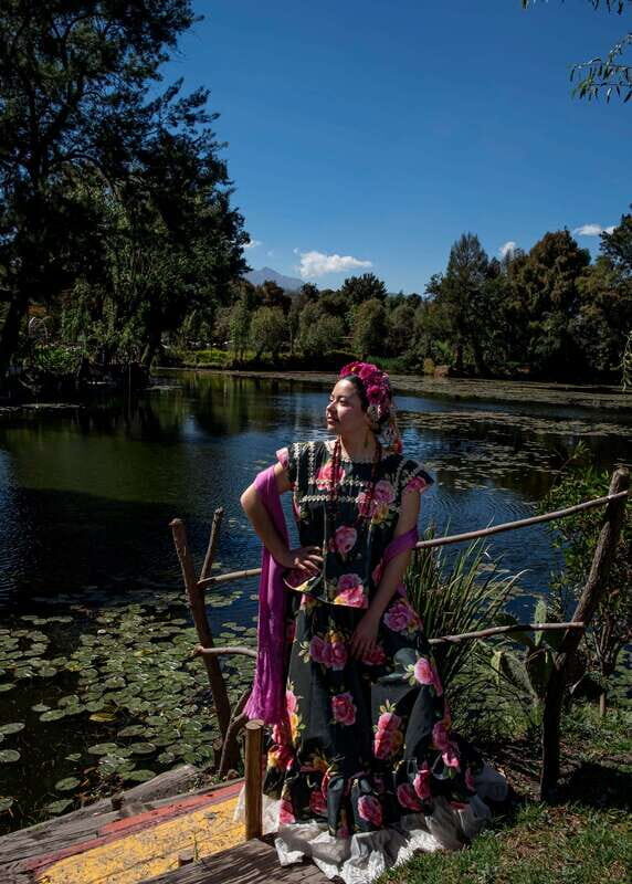 Frida for a day in Xochimilco - Dressing in Traditional Textiles