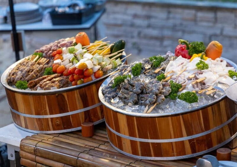 Friday BBQ Night - Dining Experience and Atmosphere