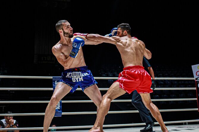 Friday Muay Thai Madness Explosion at Lumpinee Stadium Bangkok - Who Should Consider This Experience?
