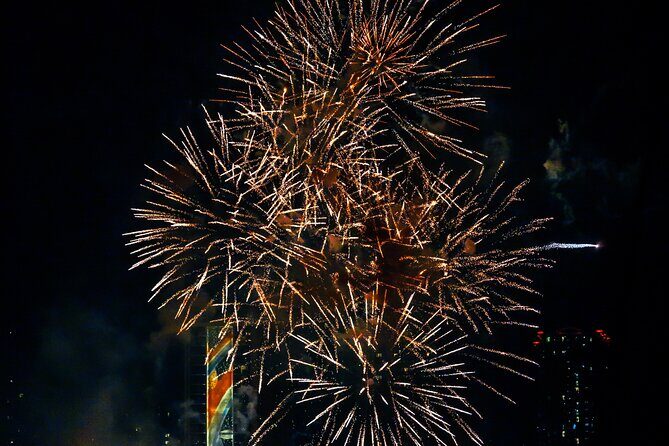Friday Night Firework Cruise in Waikiki - Authentic Reviews: What Real Travelers Say
