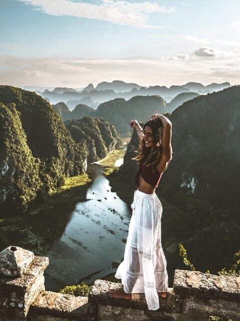 Friendly Travel: Hoa L/ Trang An/ Mua Cave - Limousine Car - An In-Depth Look at the Tour