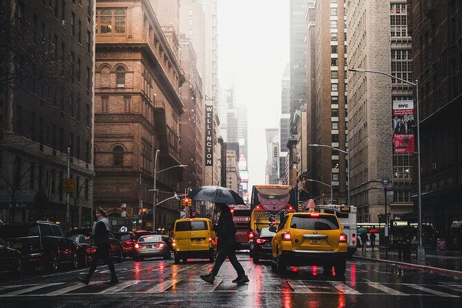 Friends Filming Locations in New York City with Private Guide - Key Points