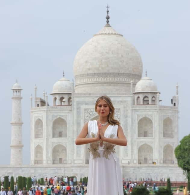 From Agra: Agra Tour-- A Complete Tour for the City of Love - Key Points