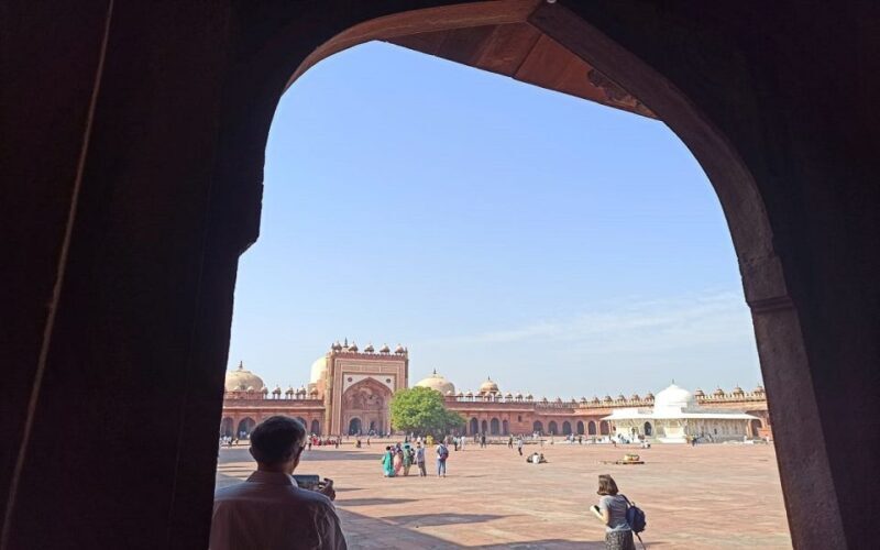 From Agra: One Day Trip of Taj Mahal & Fatehpur Sikri - A Close Look at This Tour Experience