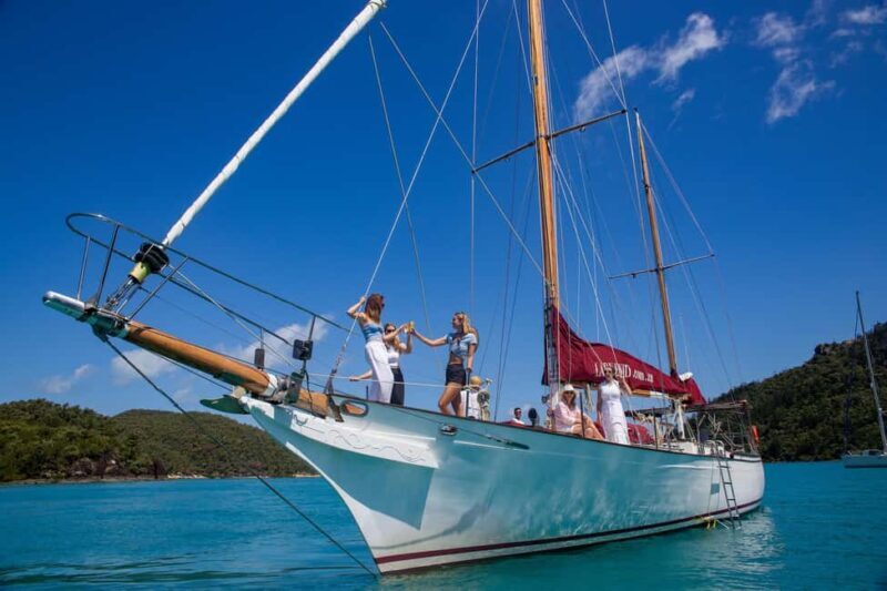 From Airlie Beach: Hook Island Cultural Tour, Sail & Snorkel - An Elegant Introduction to the Whitsundays