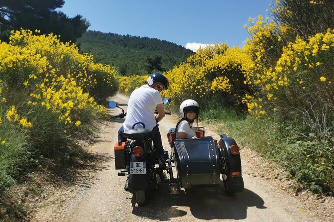 From Aix-en-Provence: Sidecar Day Tour with Wine tastings - Exploring the Itinerary in Detail