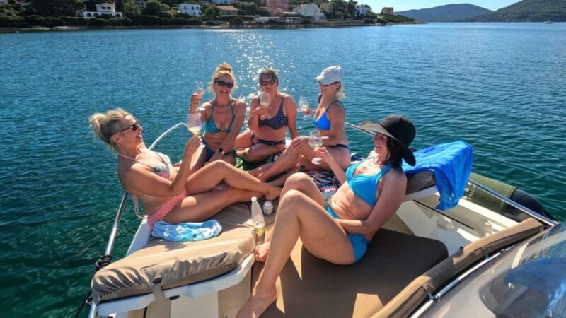From Alghero: half-day motor boat trip - Key Points