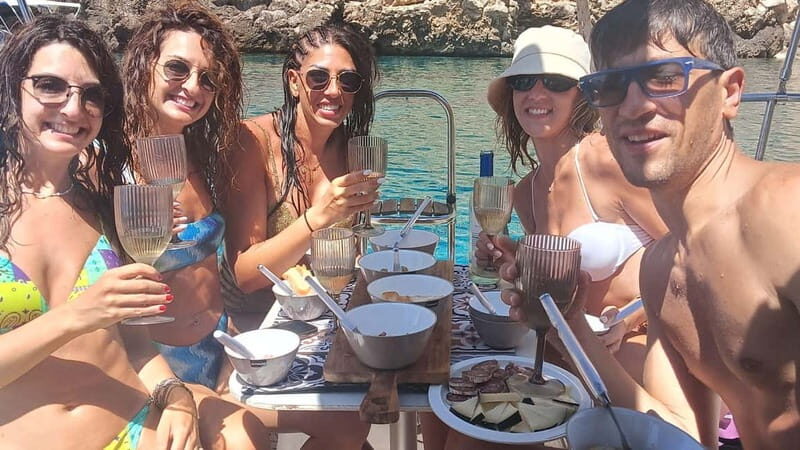 From Alghero: sailing boat tour - FAQ