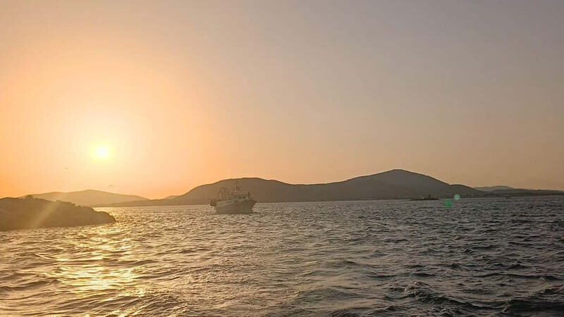 From Alghero: sunset sailing tour - The Scenic Route and Stops