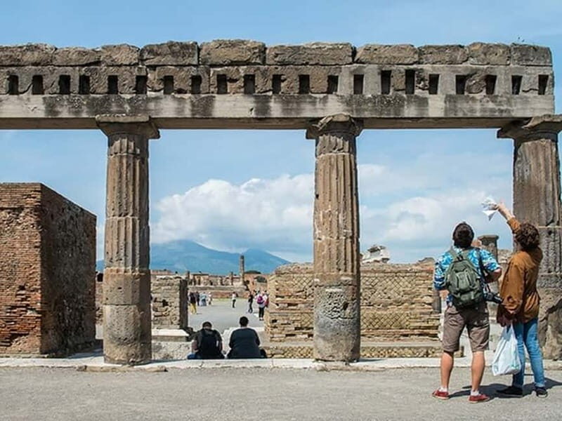 From Amalfi Coast: Transfer to Naples with Pompeii Tour - The Experience in Detail