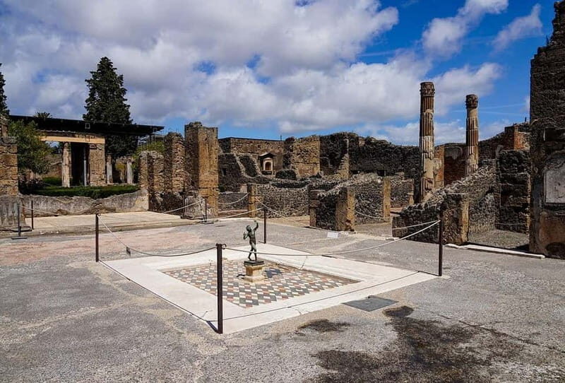 From Amalfi: Pompeii Half-Day Tour with Tourist Guide - Viewing Mount Vesuvius